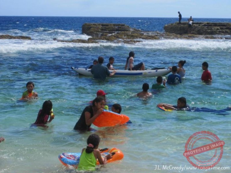 Kilisimasi Fiefia! (Or a Very Merry Tongan Christmas) - Tonga Time